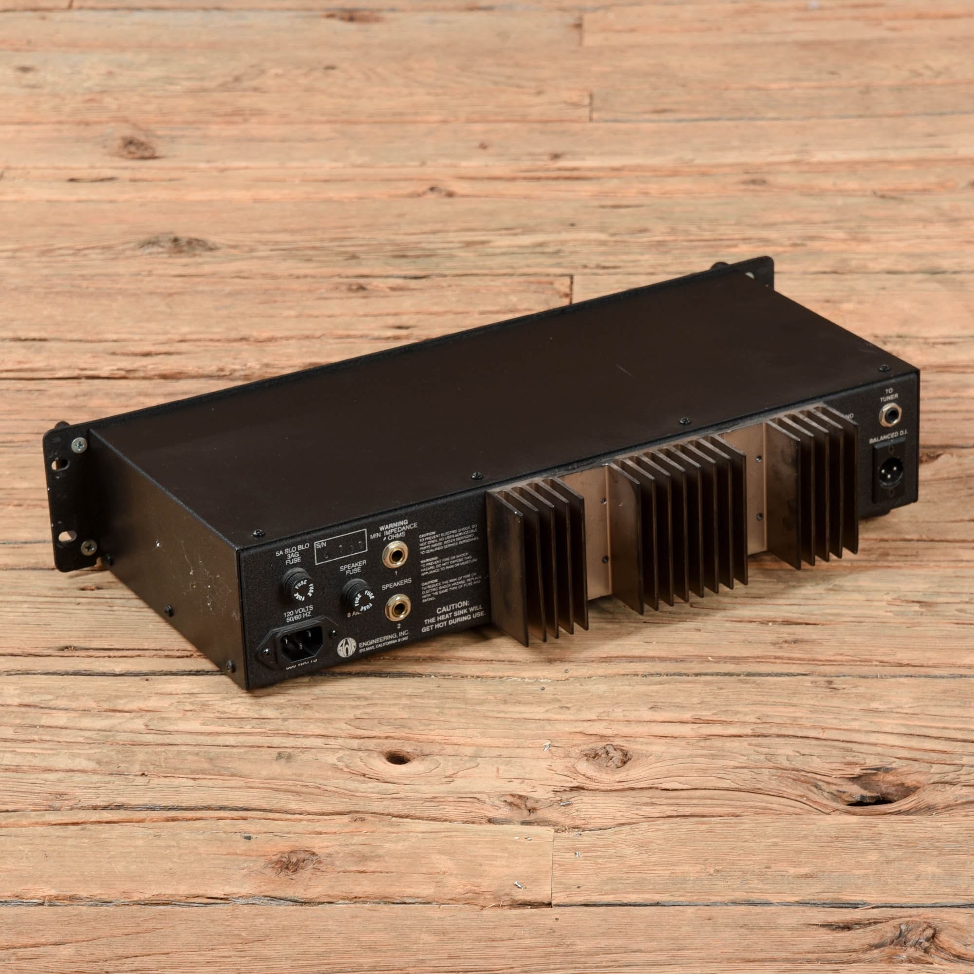 SWR Workingmans 300 Bass Amp Head – Chicago Music Exchange