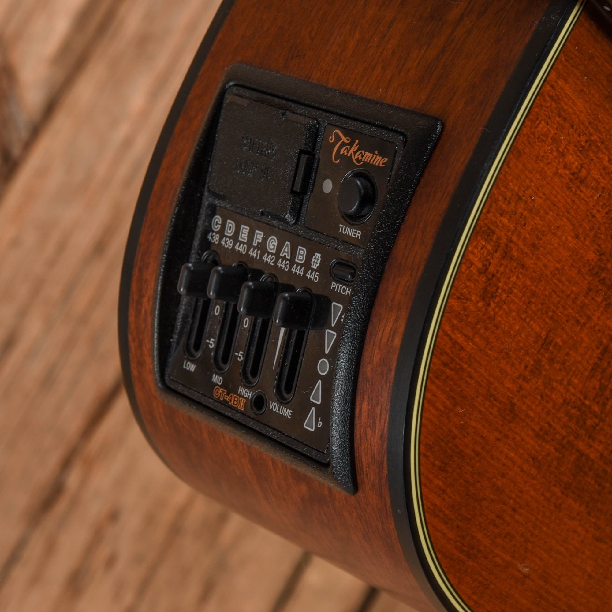 Takamine EF340SC GN Brown – Chicago Music Exchange