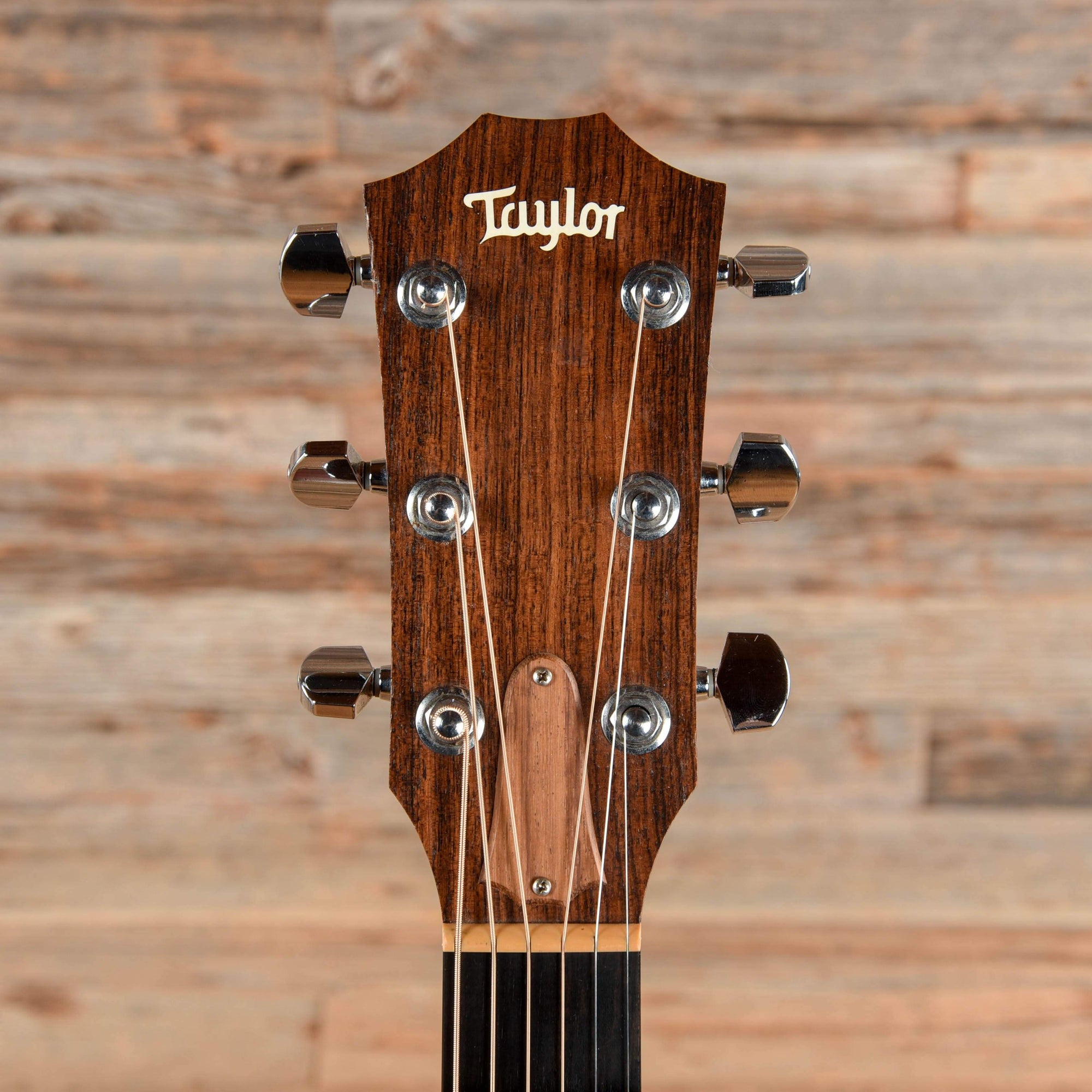 Taylor 214e Natural 2005 – Chicago Music Exchange