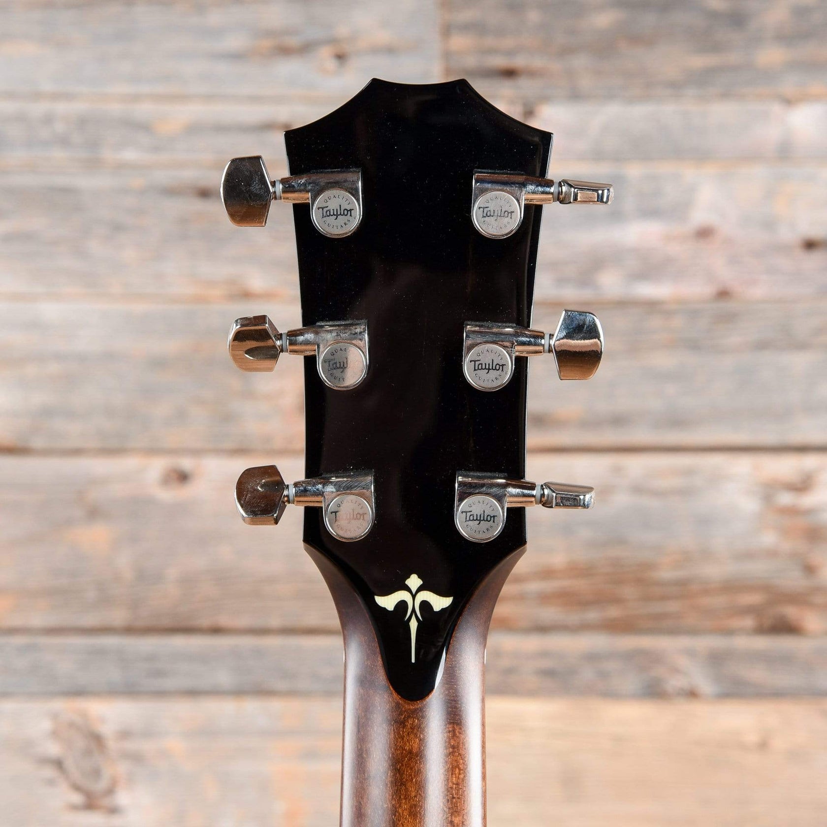 Taylor 616ce Grand Symphony Natural 2016 – Chicago Music Exchange