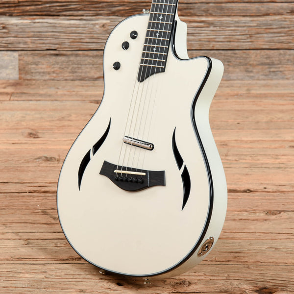Taylor T5Z White 2022 – Chicago Music Exchange