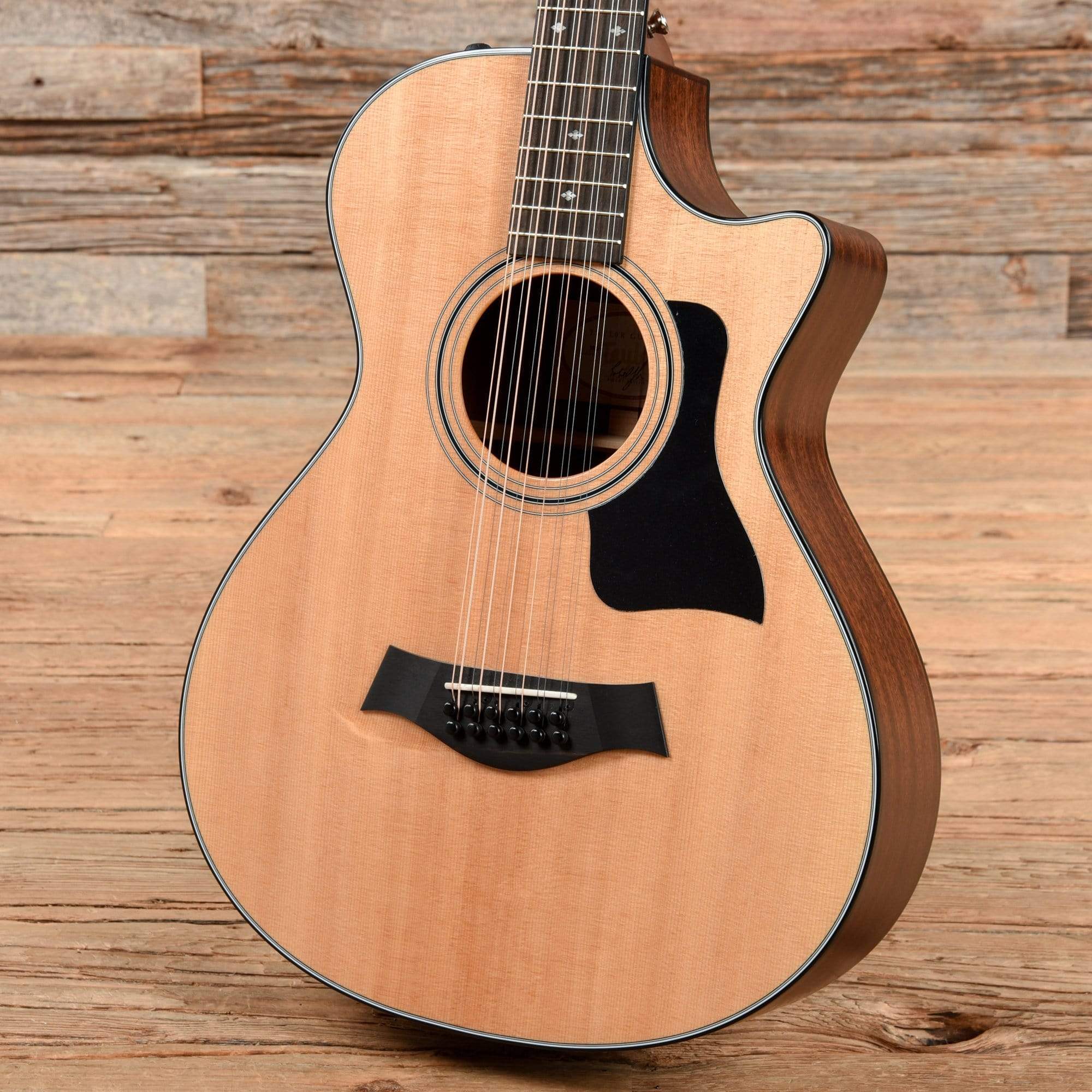 Taylor 352ce 12-Fret Natural 2017 – Chicago Music Exchange
