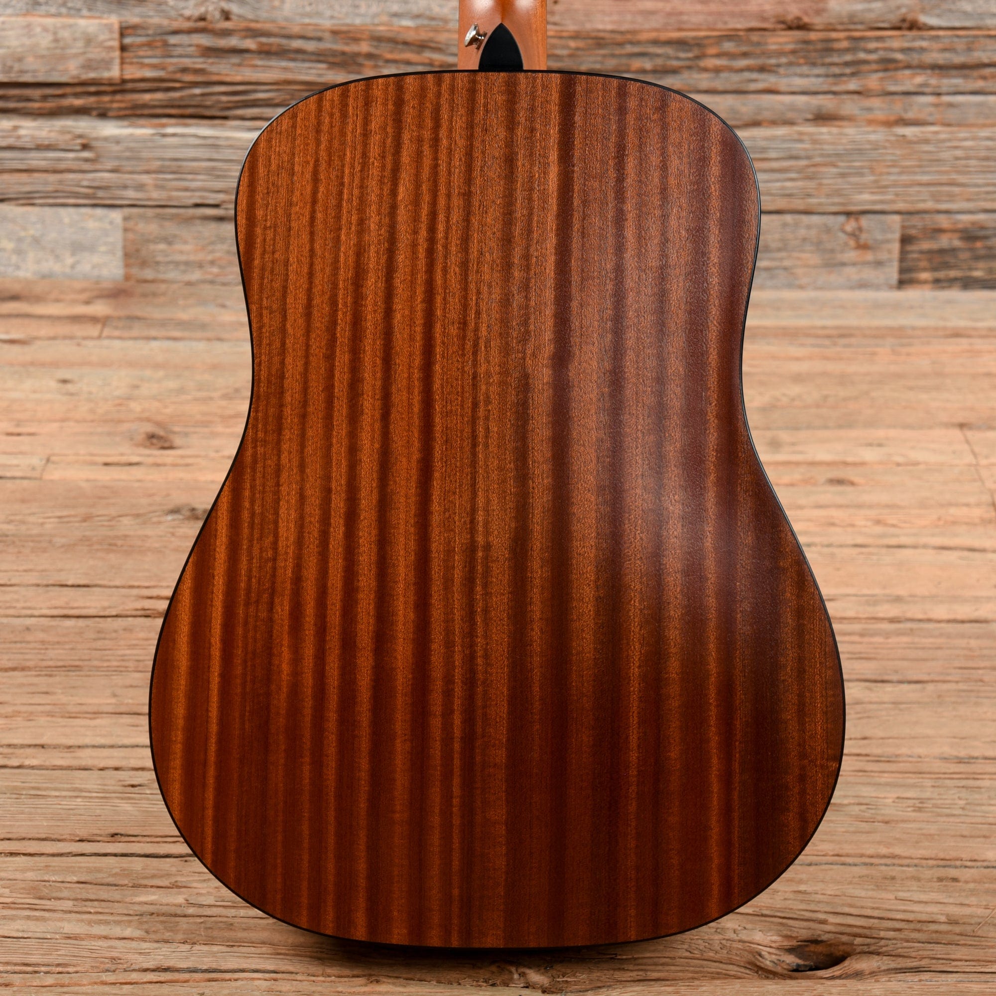 Taylor 110 Natural 2004 – Chicago Music Exchange