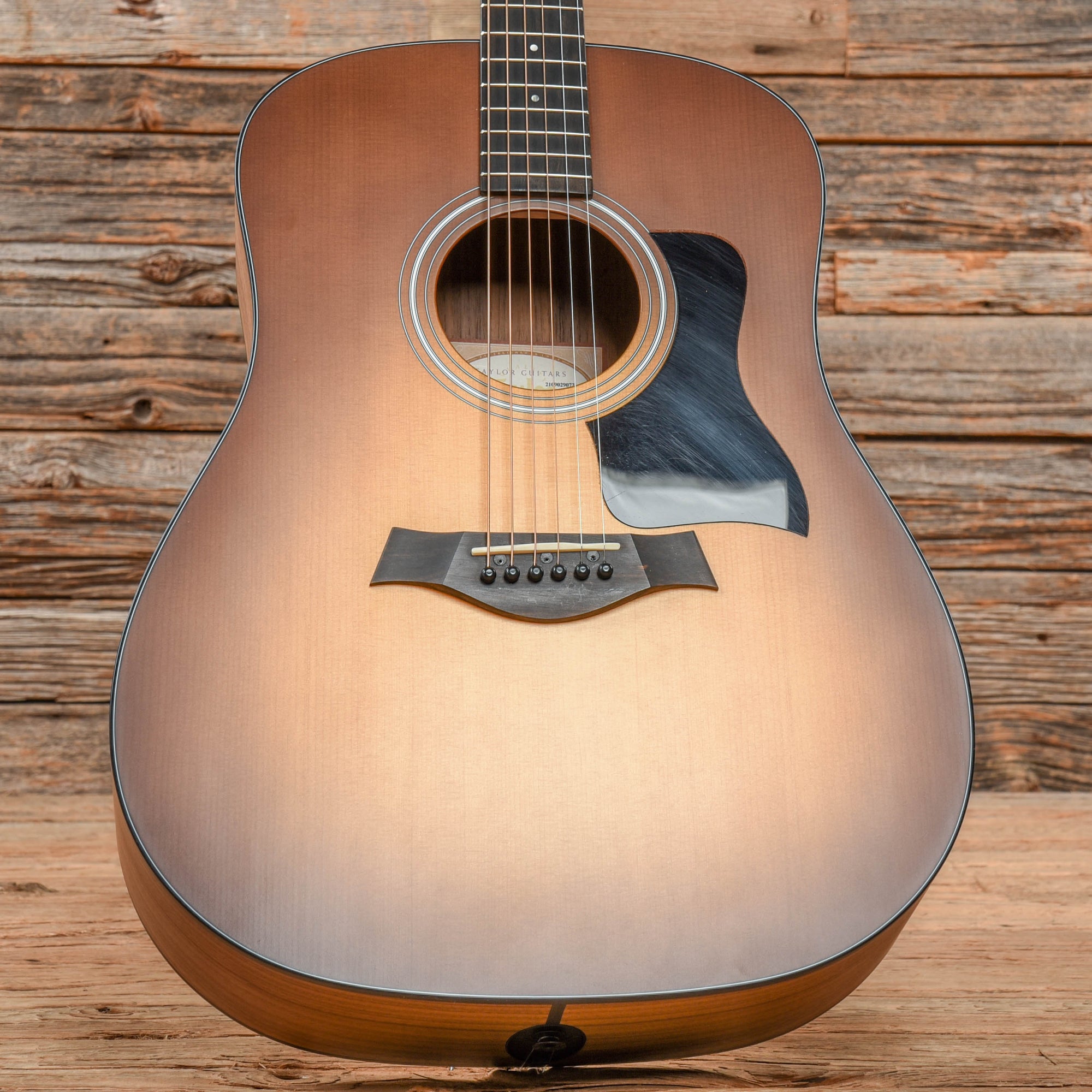 Taylor 110e-SB Sunburst – Chicago Music Exchange