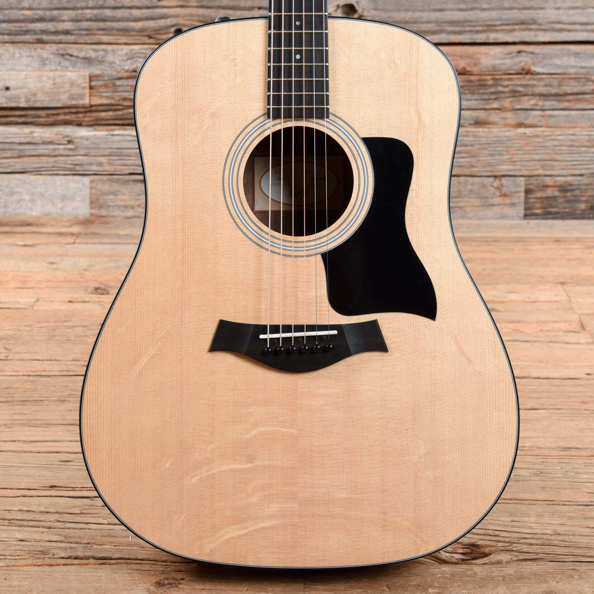 Taylor 110e Sitka/Walnut Dreadnought ES2 – Chicago Music Exchange