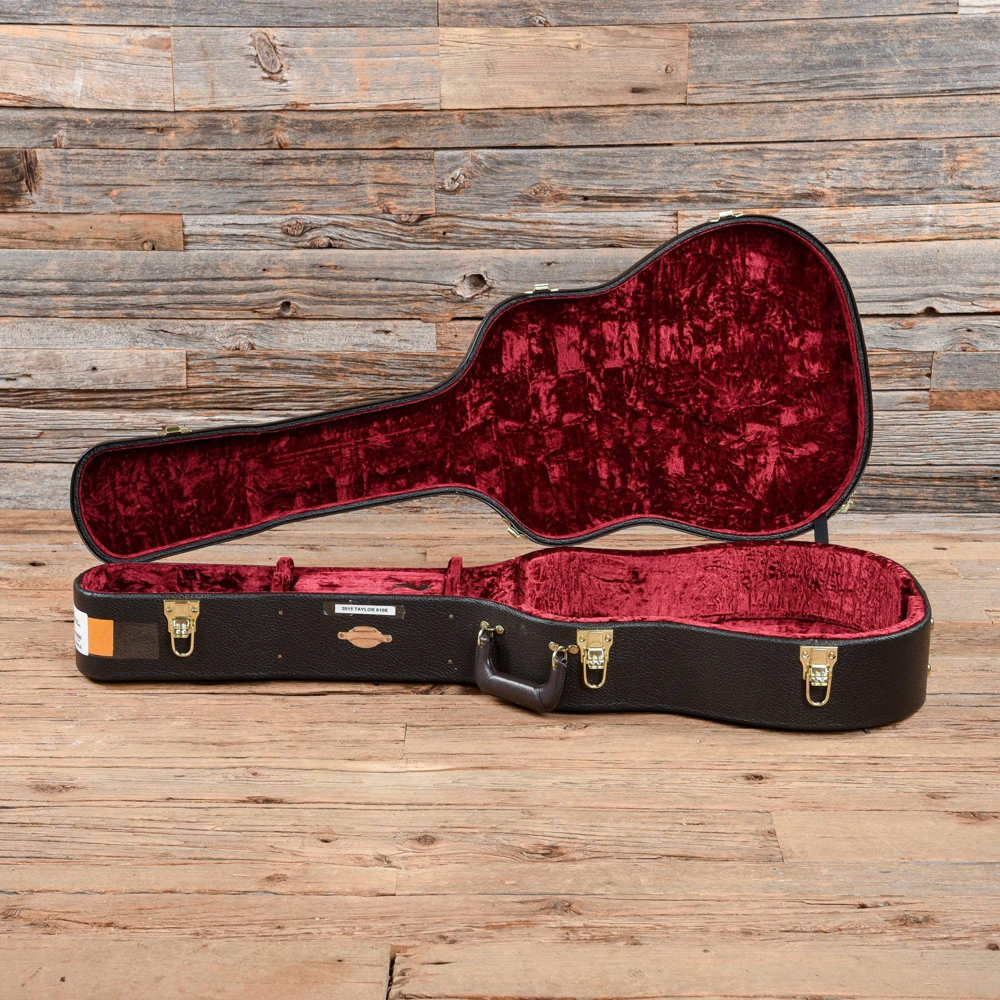 Taylor 610e Natural 2015 – Chicago Music Exchange