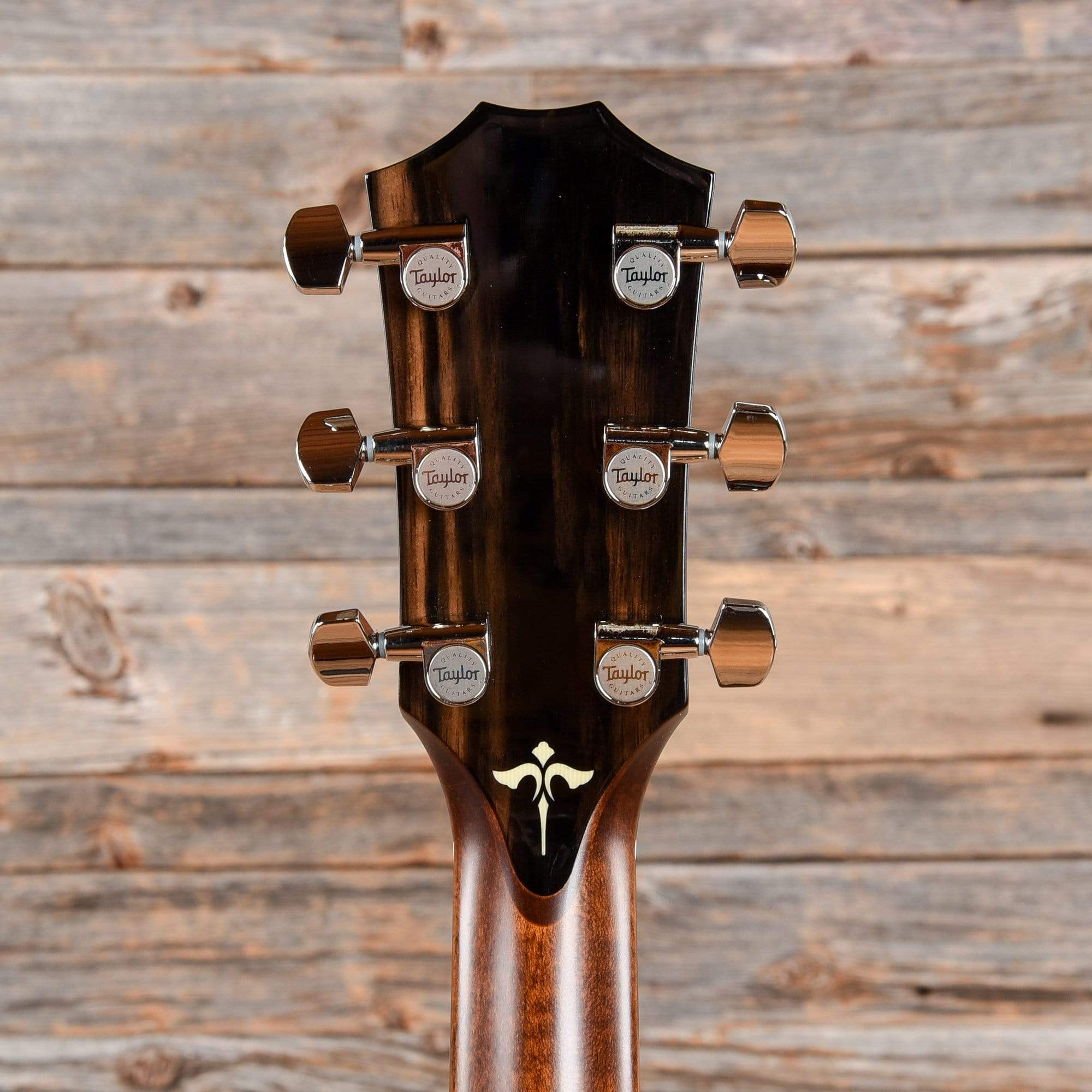 Taylor 610e Natural 2015 – Chicago Music Exchange