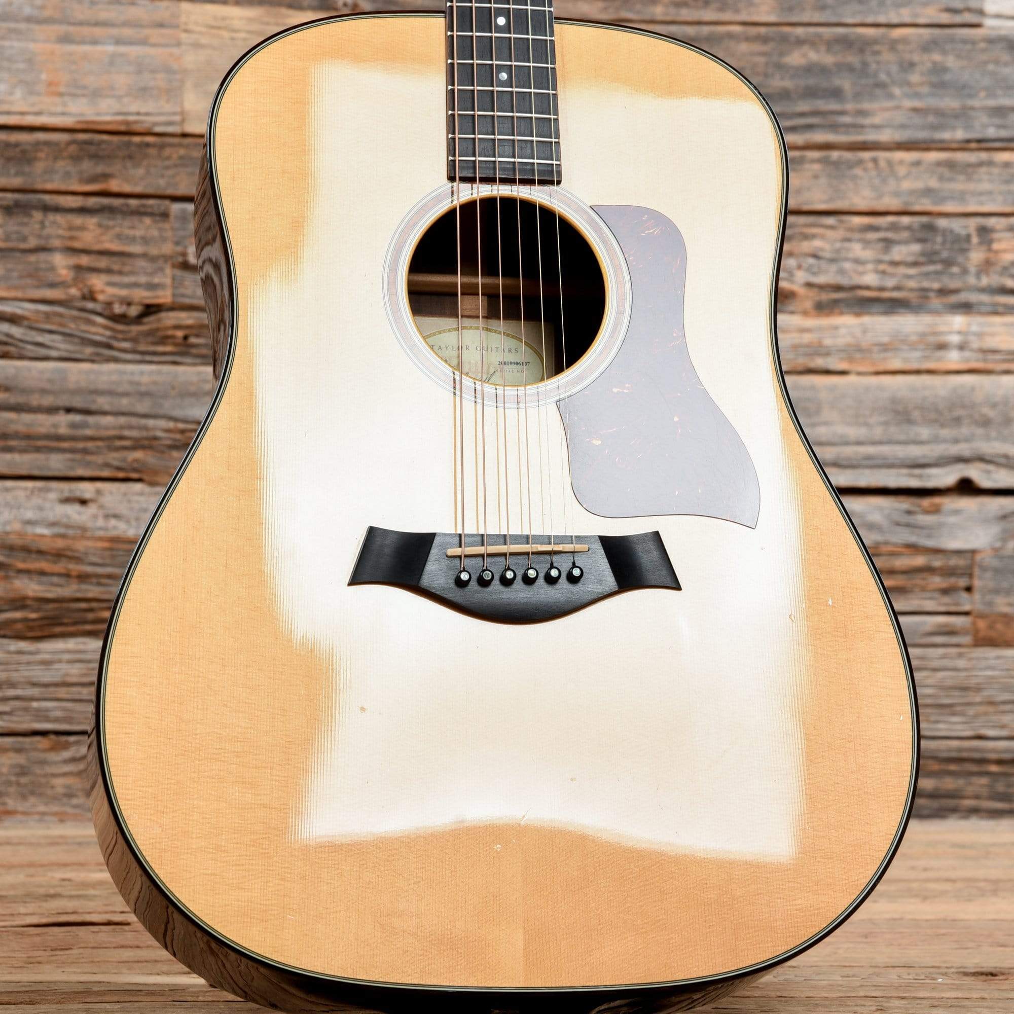Taylor 710 Dreadnought Natural 2001 – Chicago Music Exchange