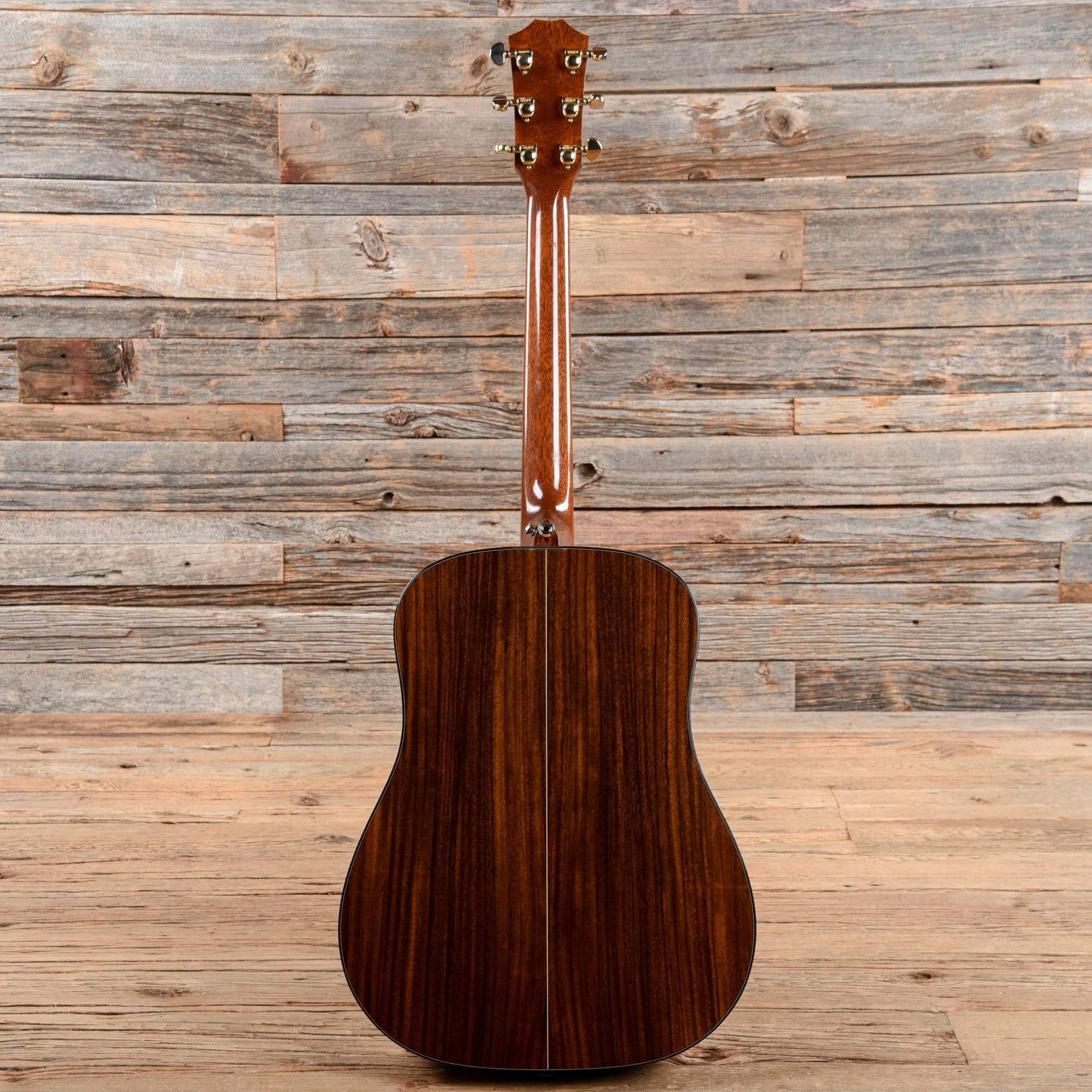 Taylor 710 Dreadnought Natural 2001 – Chicago Music Exchange