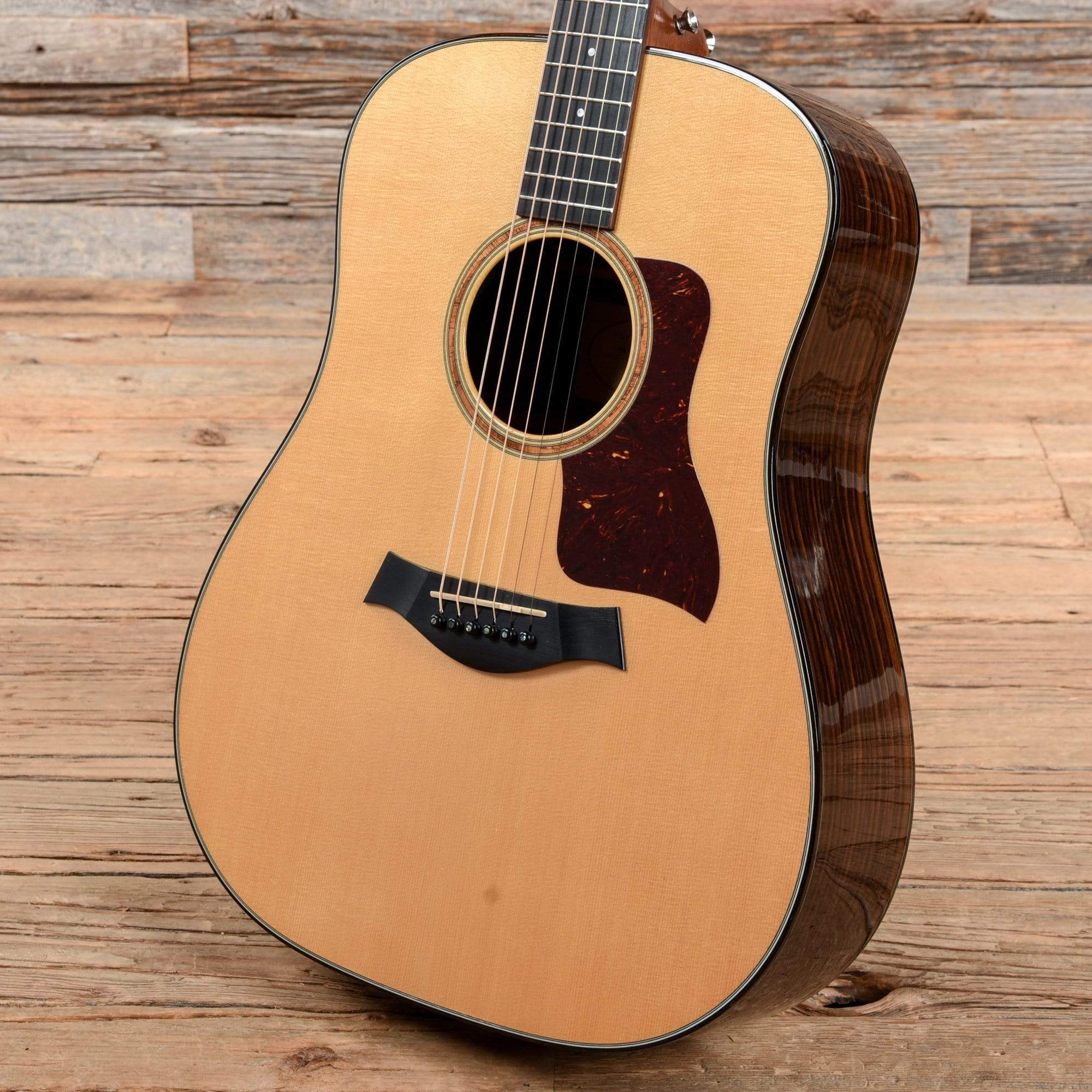 Taylor 710 Dreadnought Natural 2001 – Chicago Music Exchange