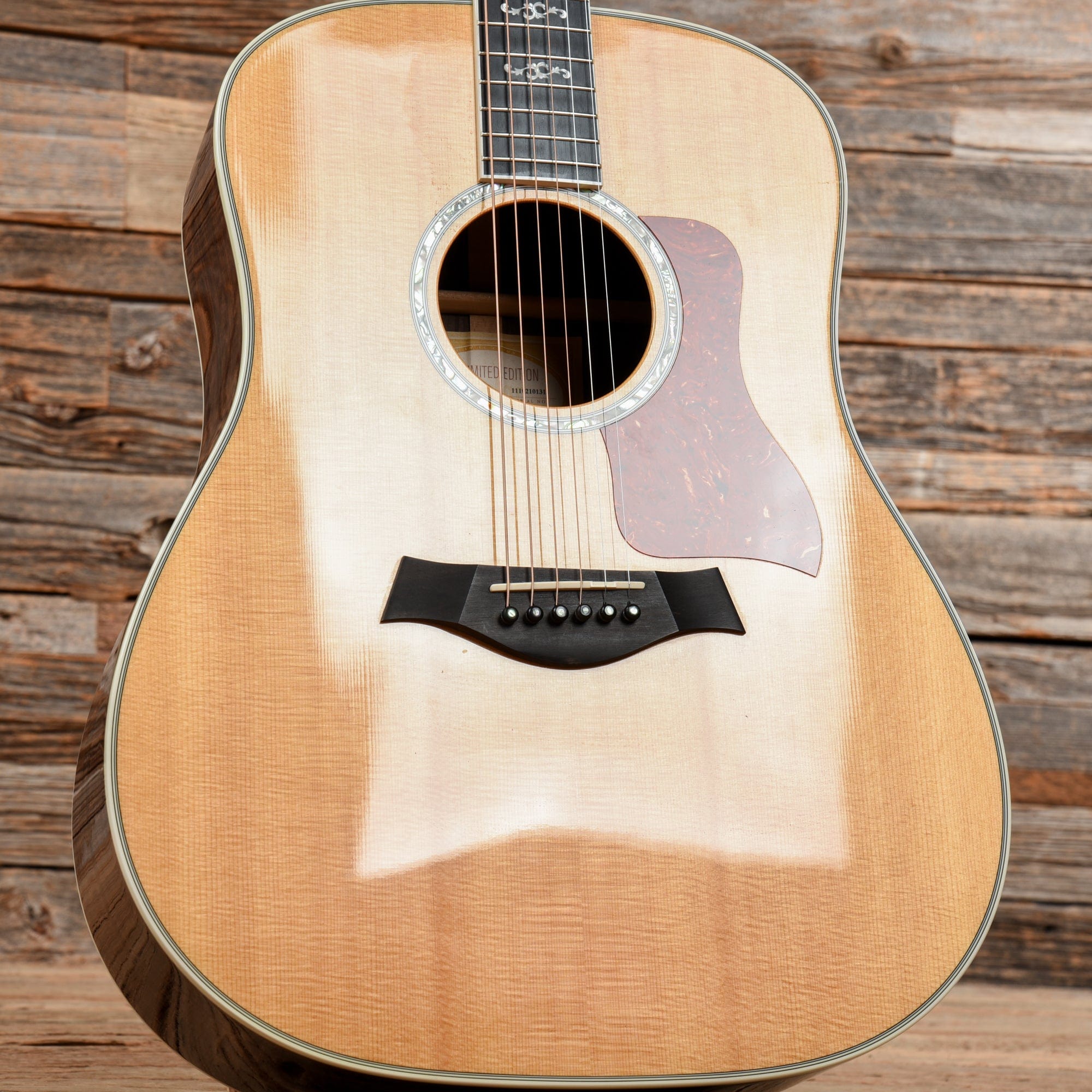 Taylor 810e-LTD Natural 2010 – Chicago Music Exchange