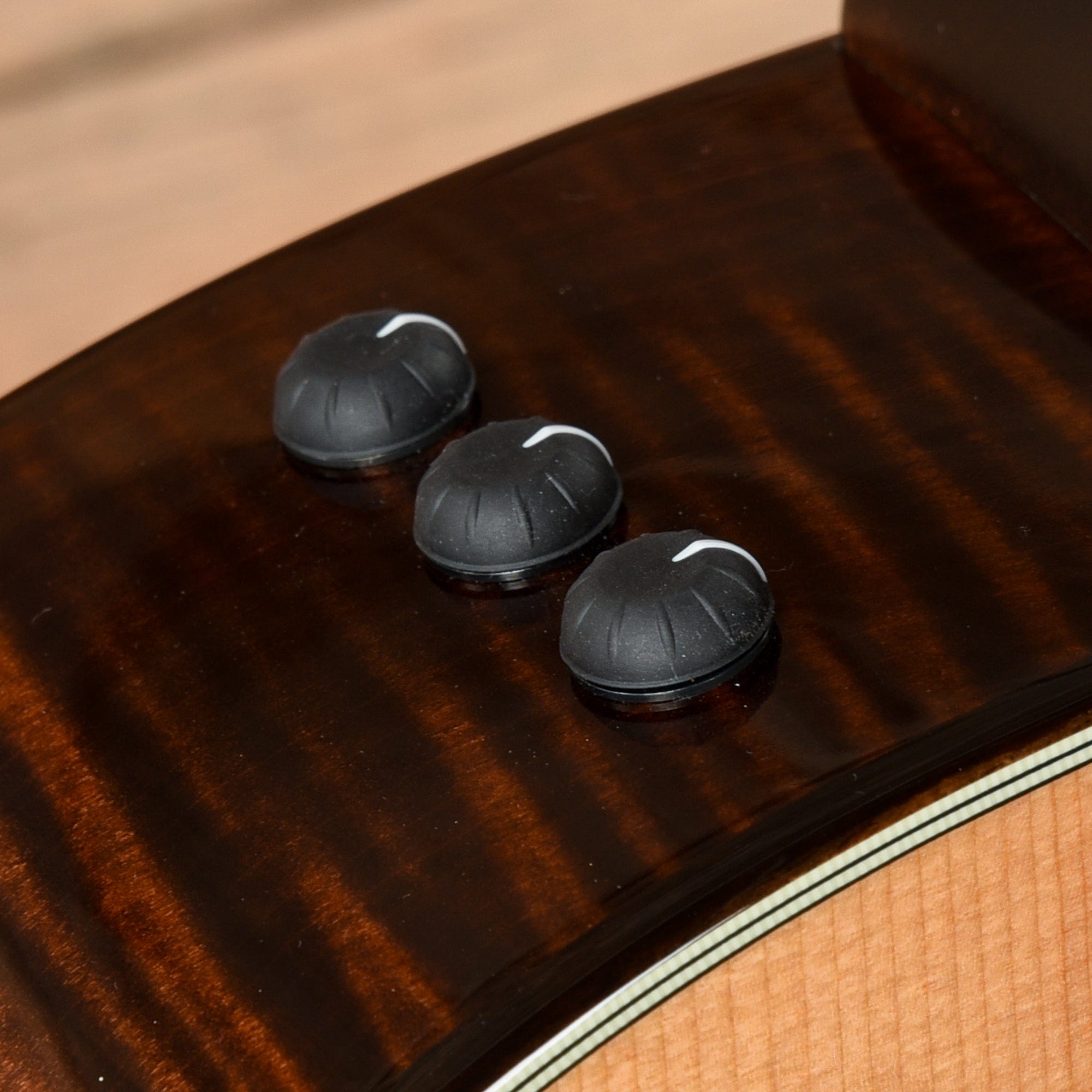 Taylor 618e Natural – Chicago Music Exchange