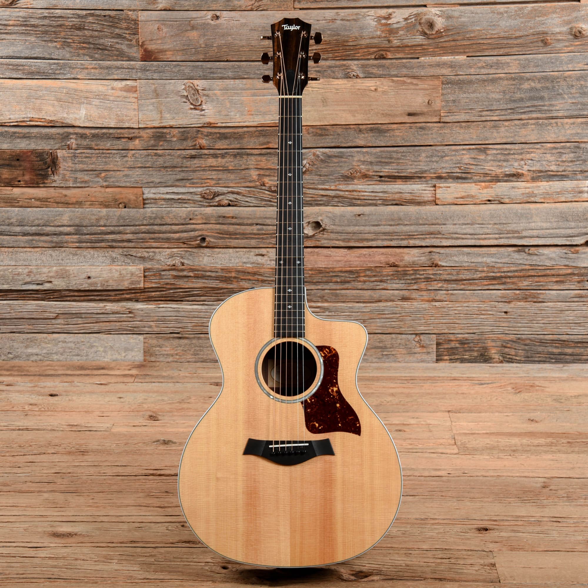 Taylor 214ce DLX Natural 2020 – Chicago Music Exchange