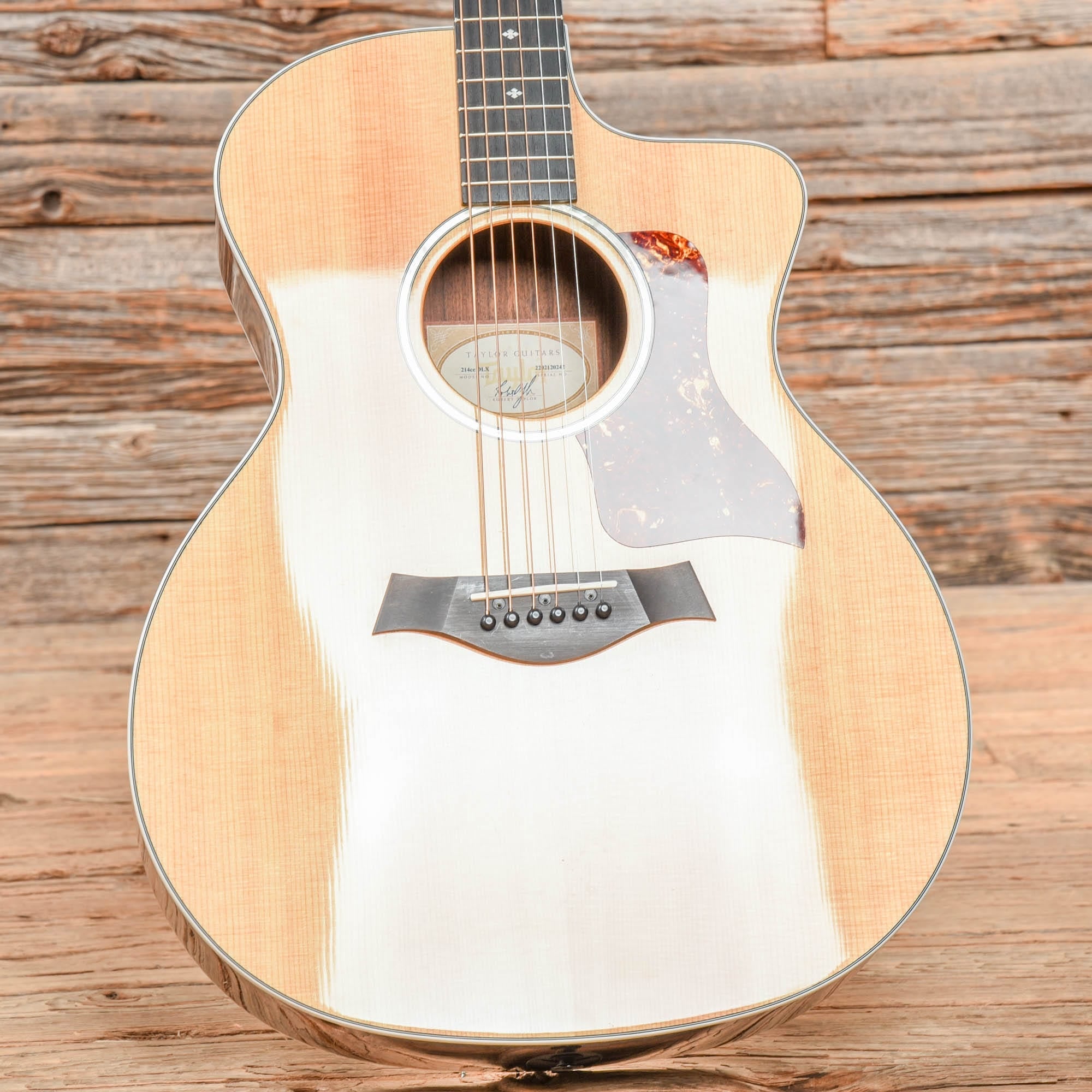 Taylor 214ce DLX Natural 2020 – Chicago Music Exchange