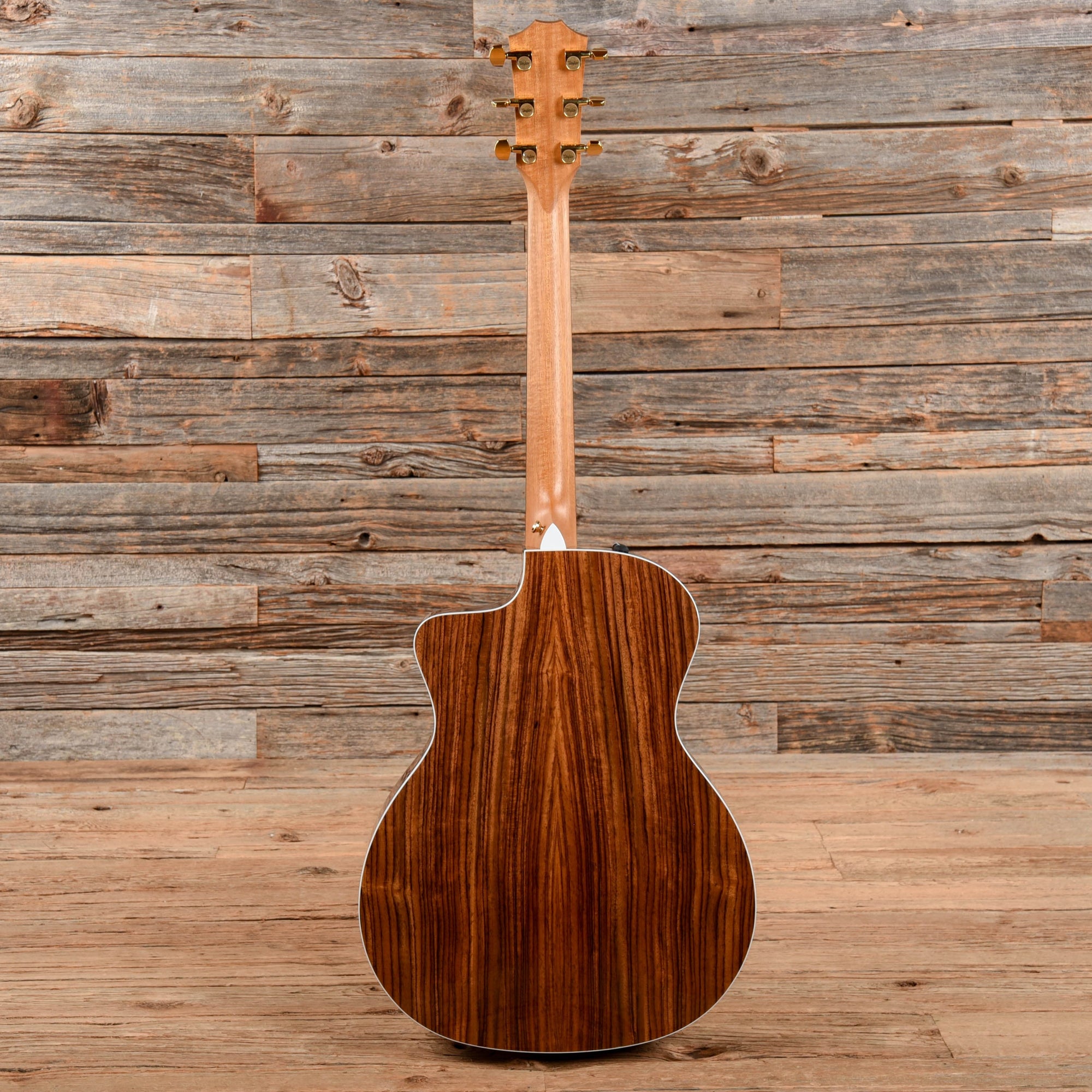 Taylor 214ce DLX Sunburst – Chicago Music Exchange