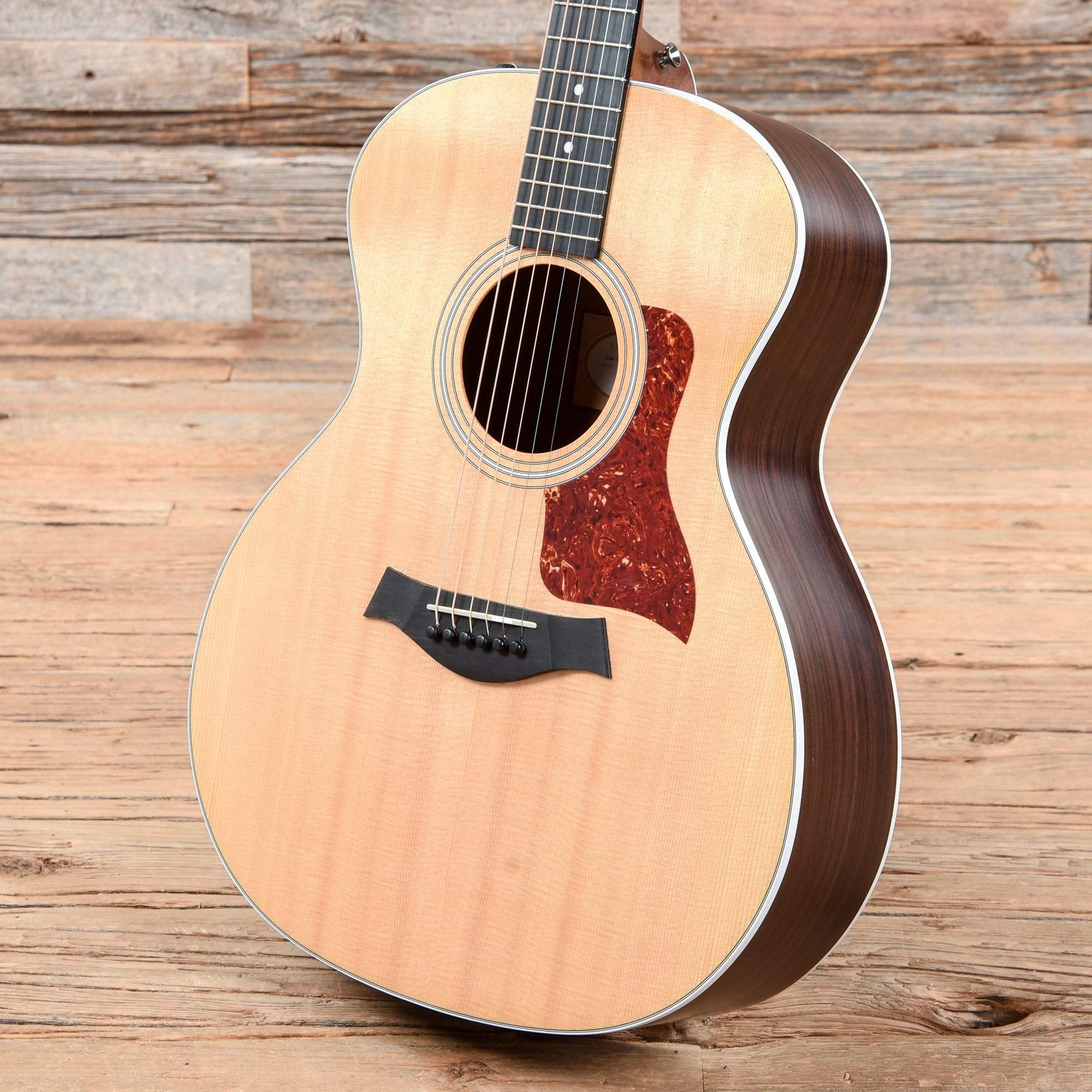 Taylor 214e Natural 2013 – Chicago Music Exchange