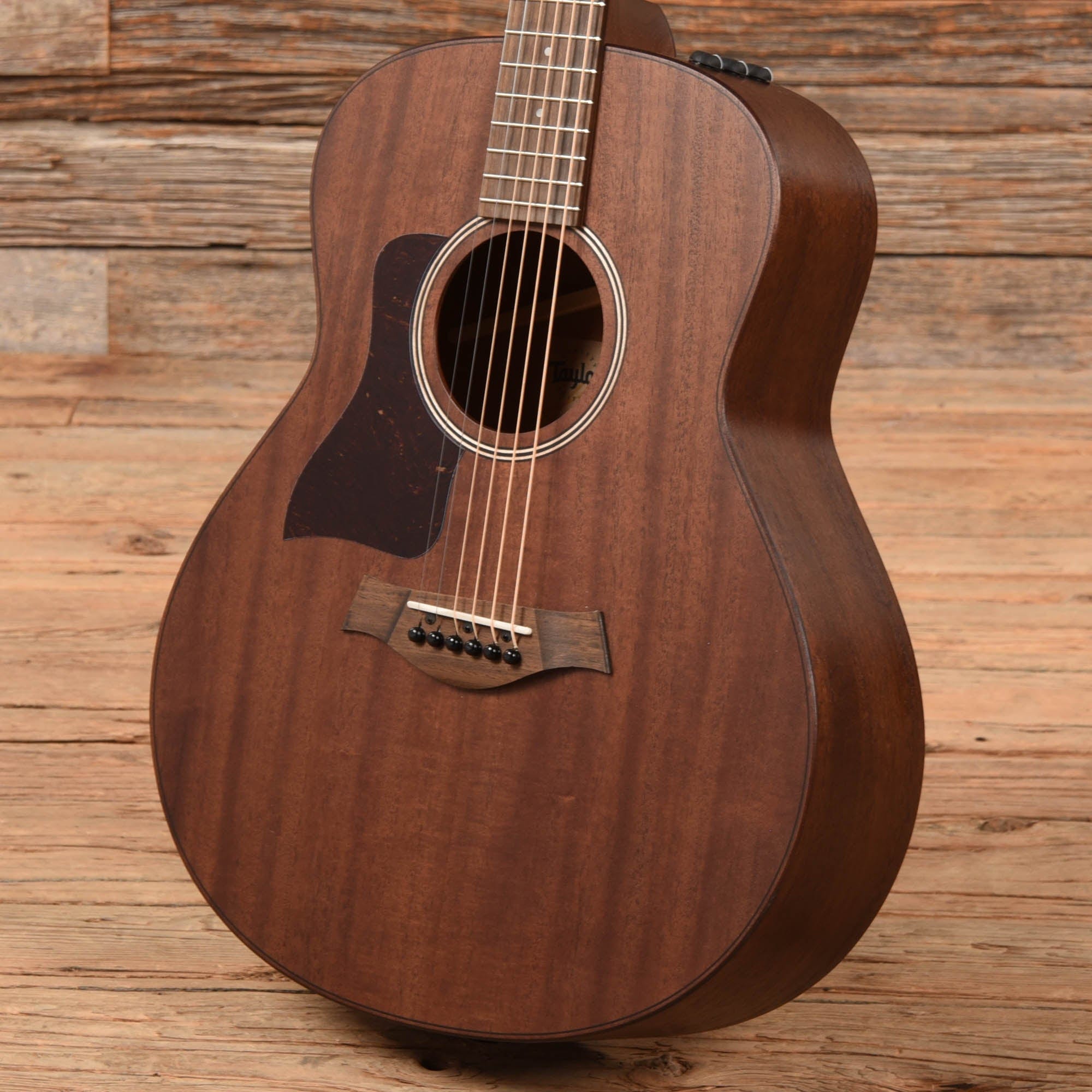 Taylor GTe Mahogany Natural 2022 – Chicago Music Exchange
