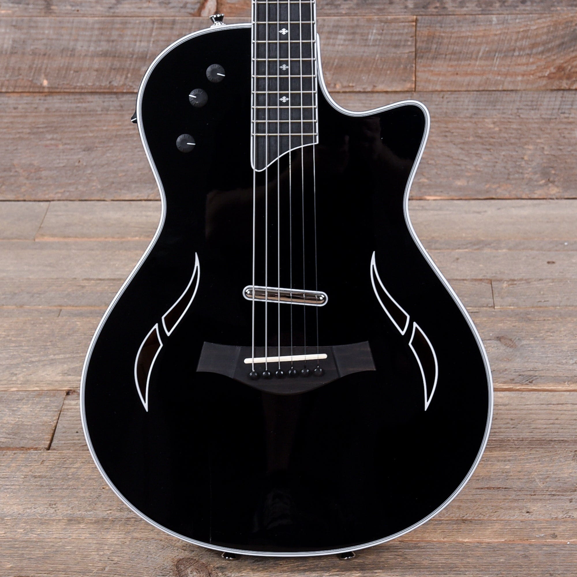 Taylor T5z Standard Black – Chicago Music Exchange