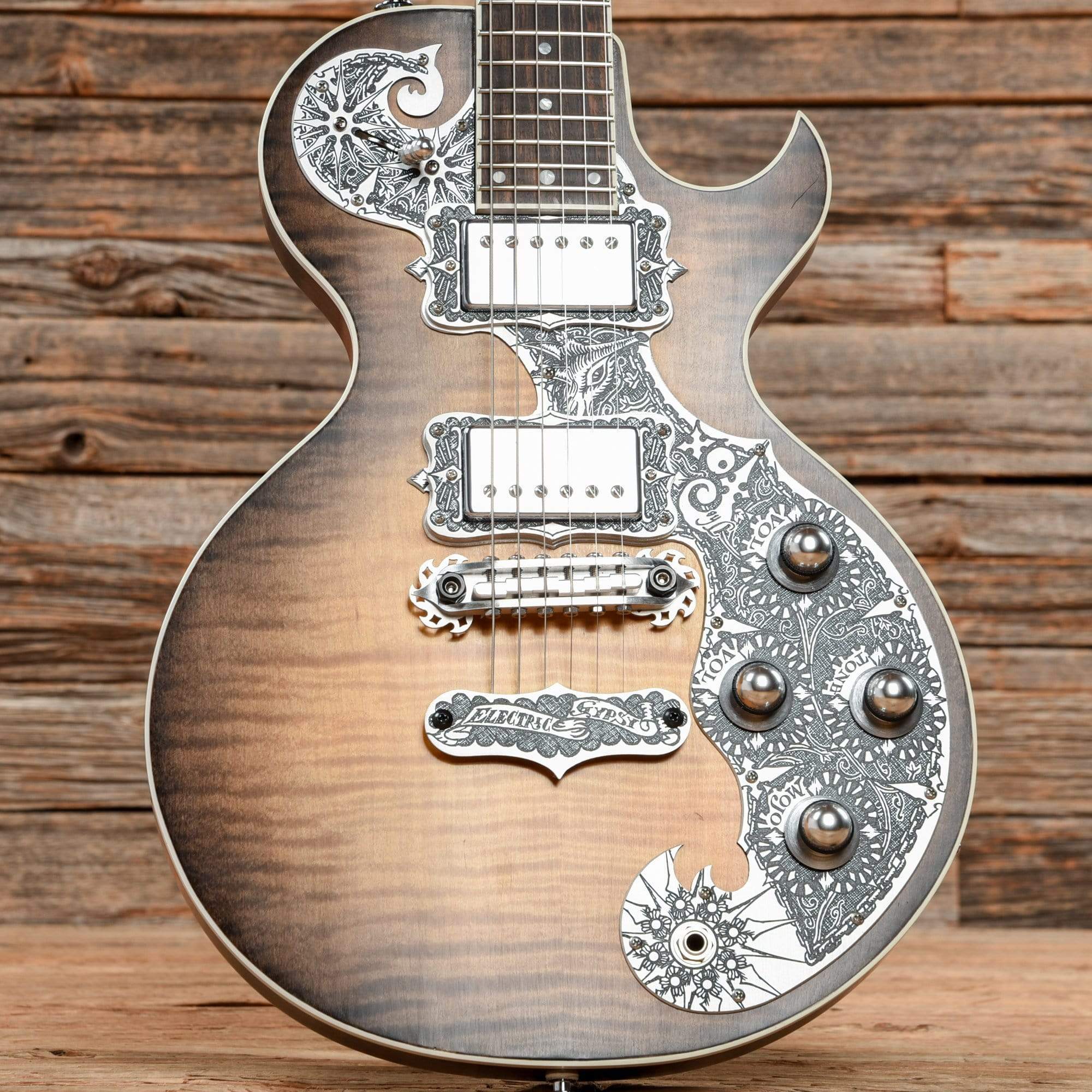 Teye Fox Sunburst 2021 – Chicago Music Exchange