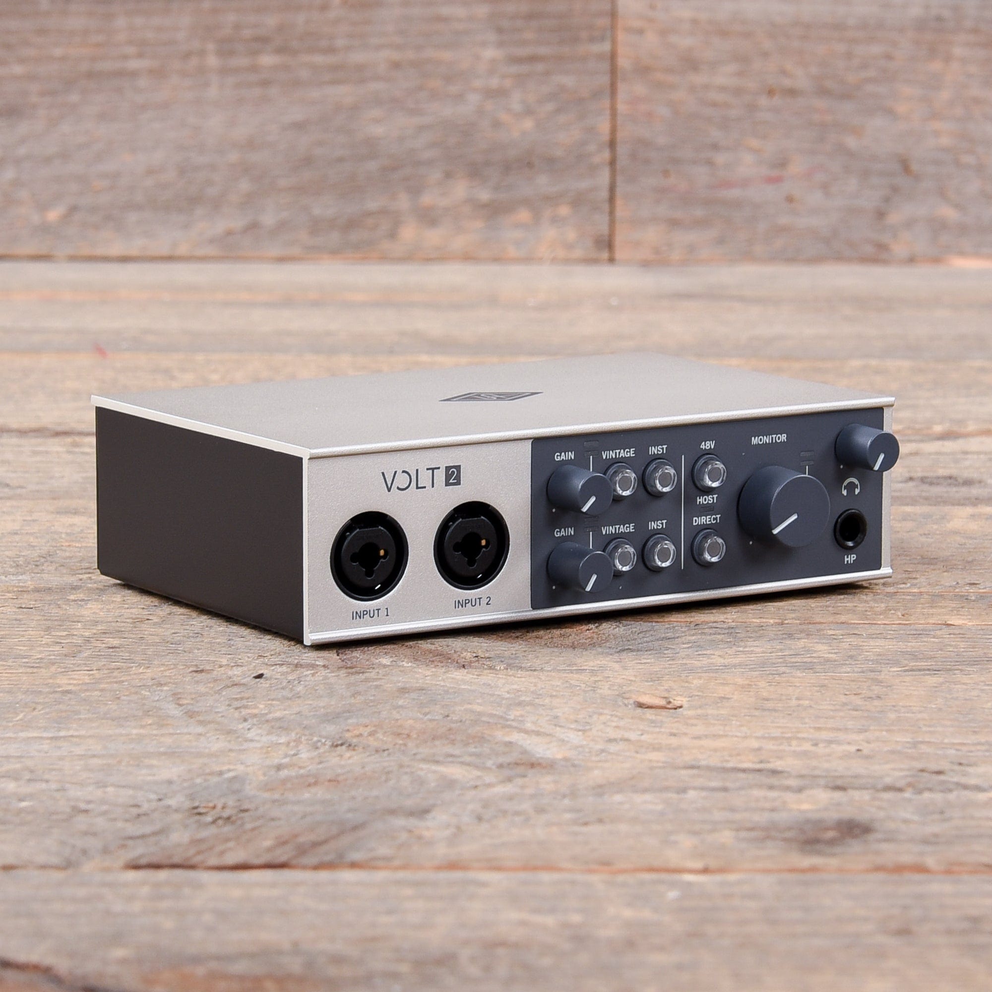 Universal Audio Volt 2 Studio Pack – Chicago Music Exchange