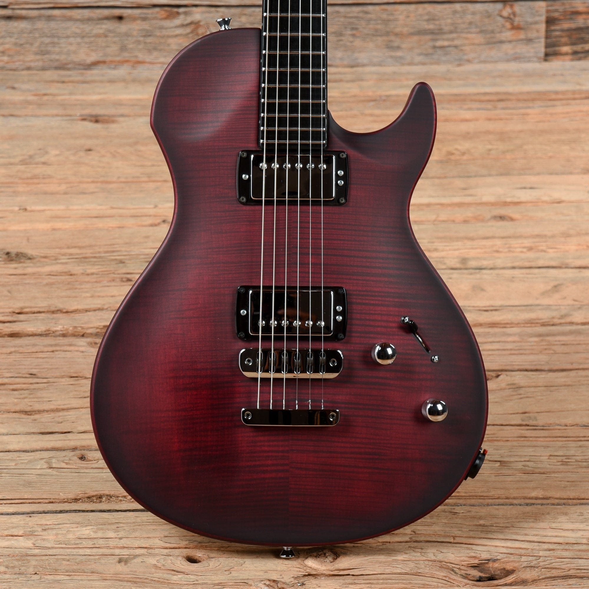 Vigier GV Wood Red Fade 2019 – Chicago Music Exchange