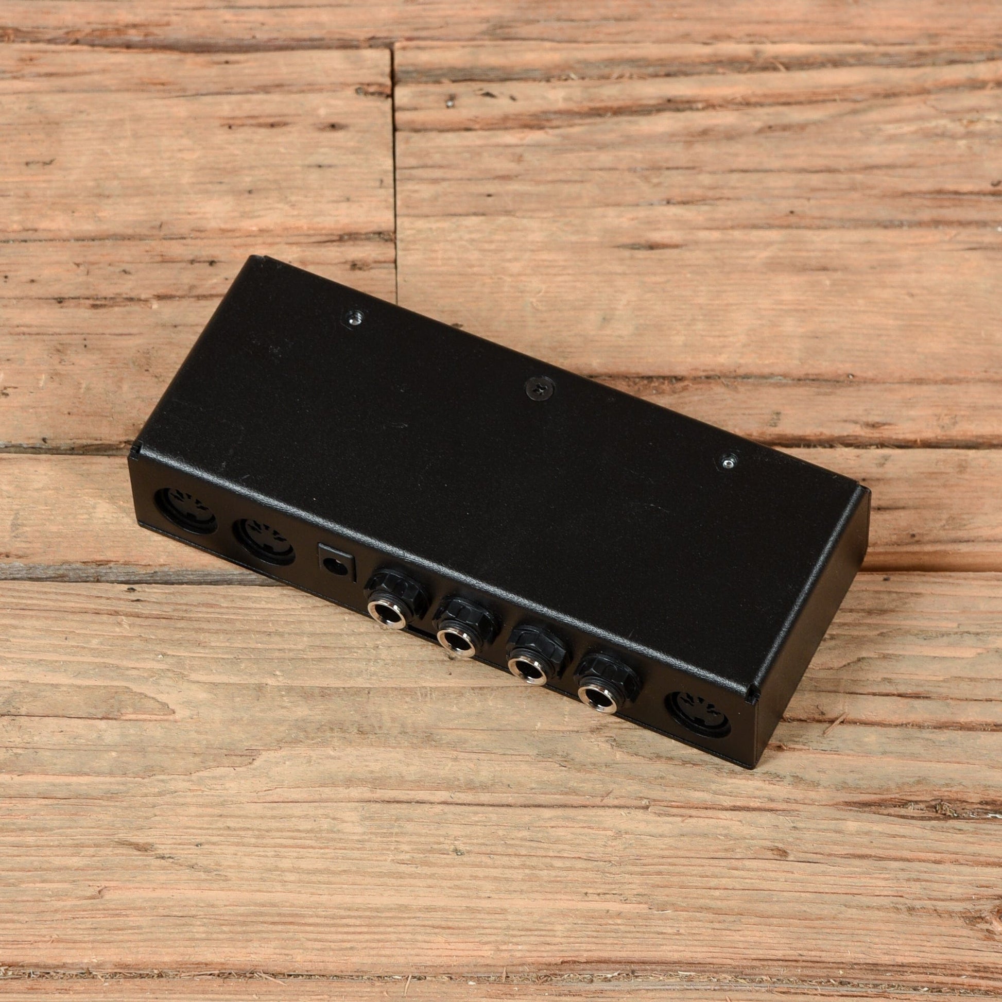 Voodoo Lab Control Switcher – Chicago Music Exchange