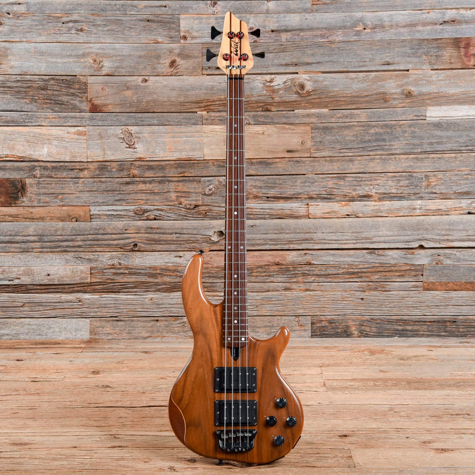 Wal Mk3 American Walnut/Mahogany Core Natural 2000 – Chicago Music Exchange