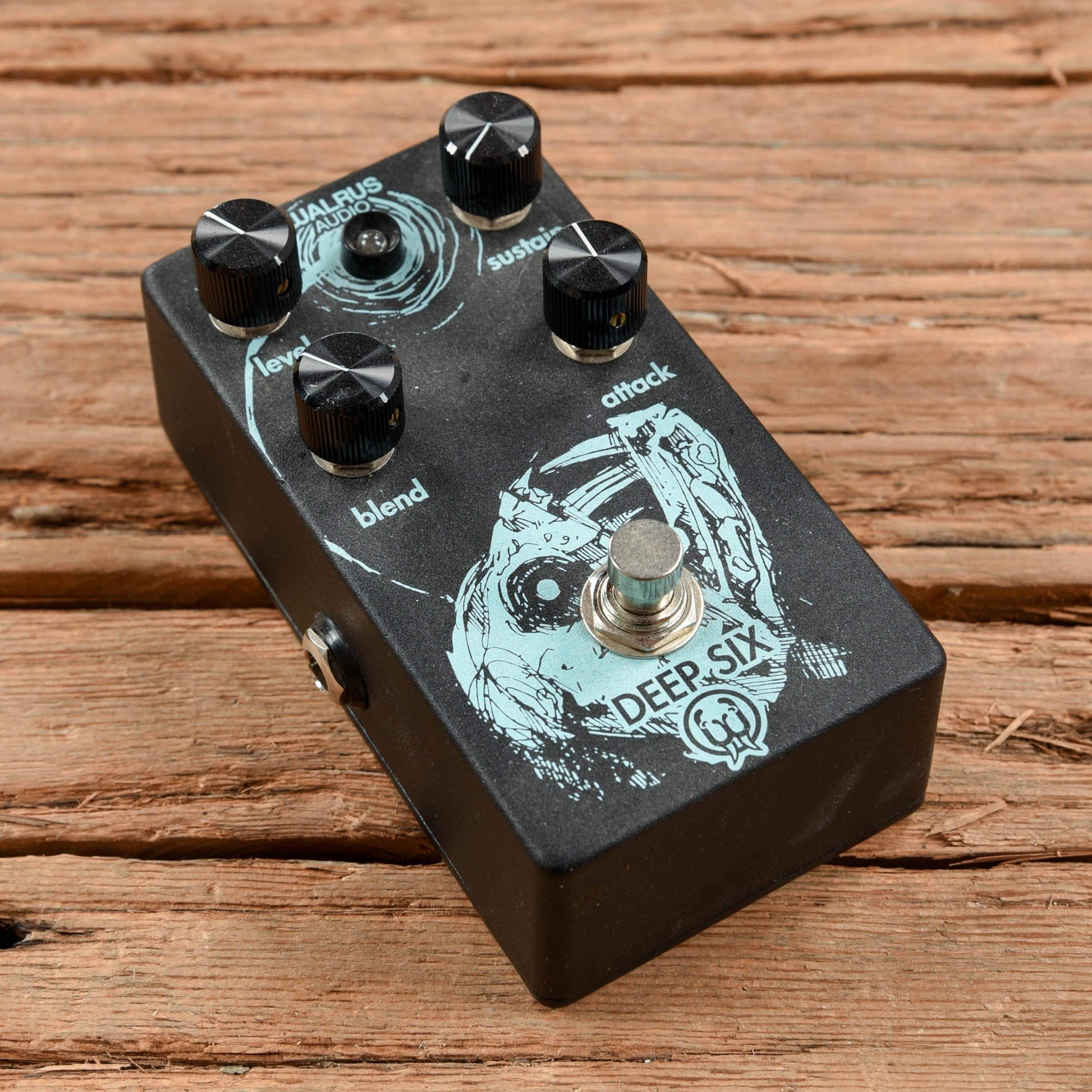 Walrus Deep Six Compressor – Chicago Music Exchange