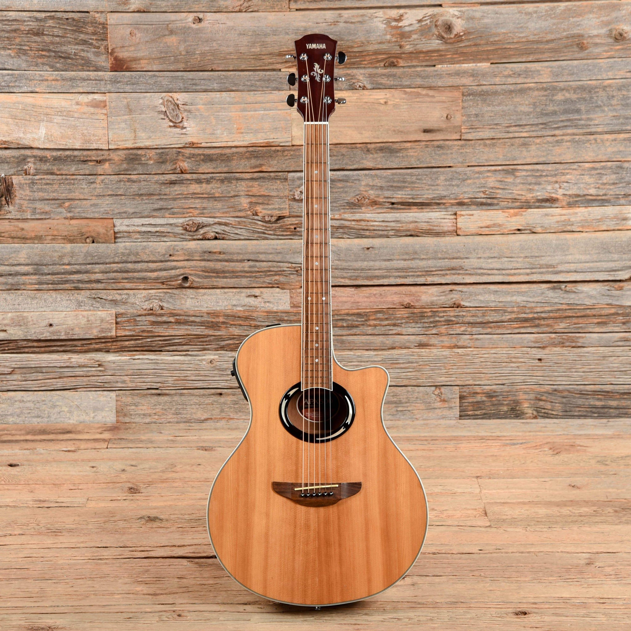 Yamaha APX500 Natural – Chicago Music Exchange