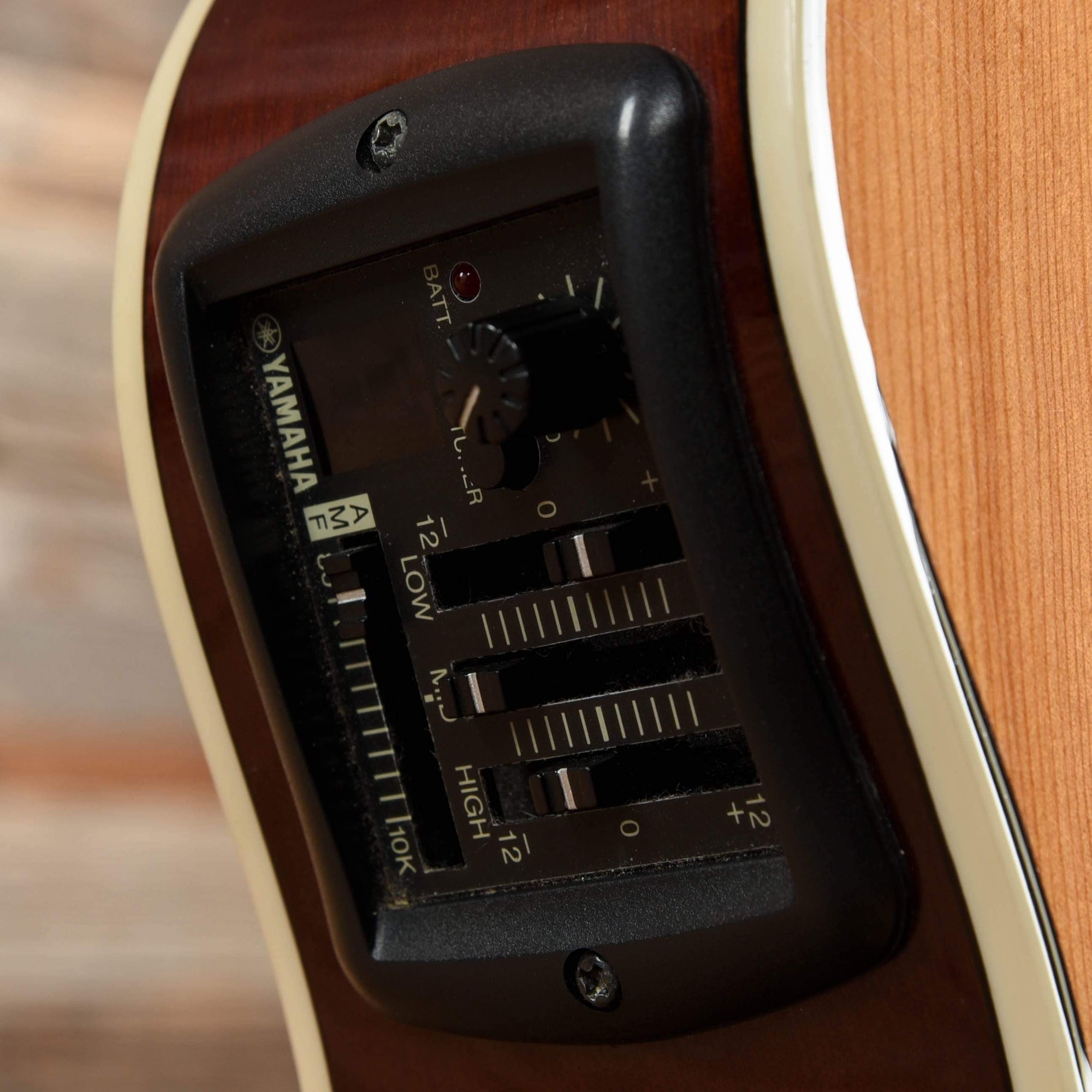Yamaha APX500 Natural – Chicago Music Exchange