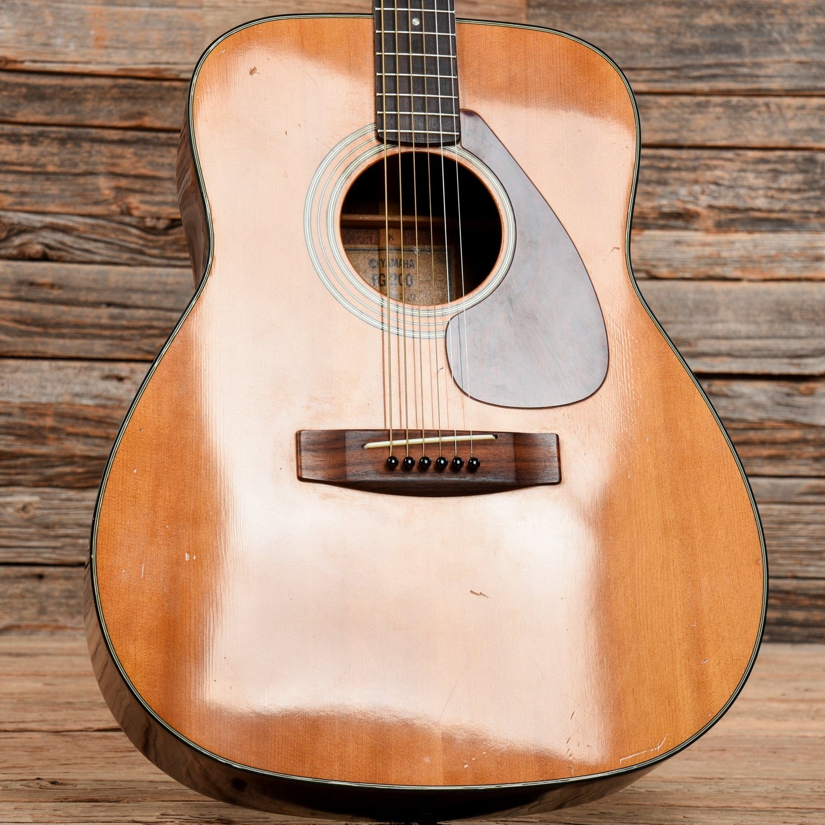 Yamaha FG-200 Jumbo Dreadnought Natural 1972 – Chicago Music Exchange