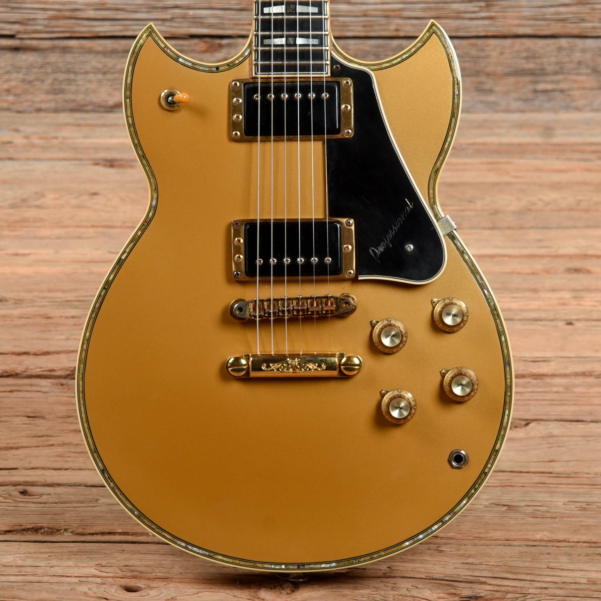 Yamaha SG-3000 Gold 1982 – Chicago Music Exchange
