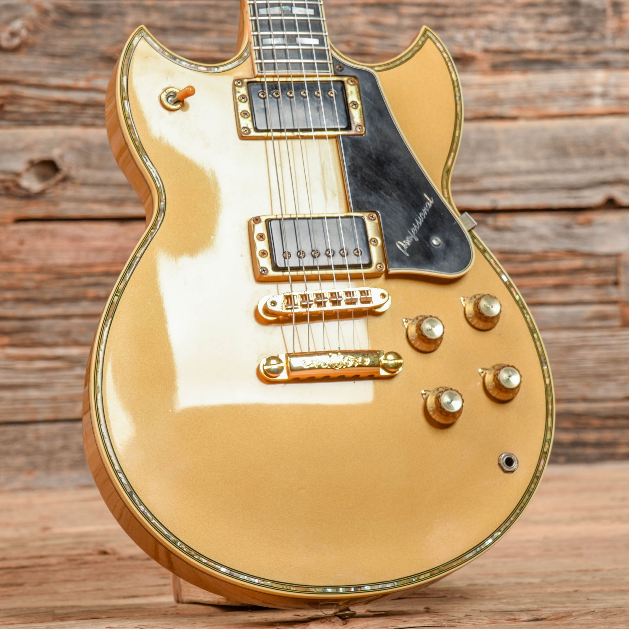 Yamaha SG-3000 Gold 1982 – Chicago Music Exchange