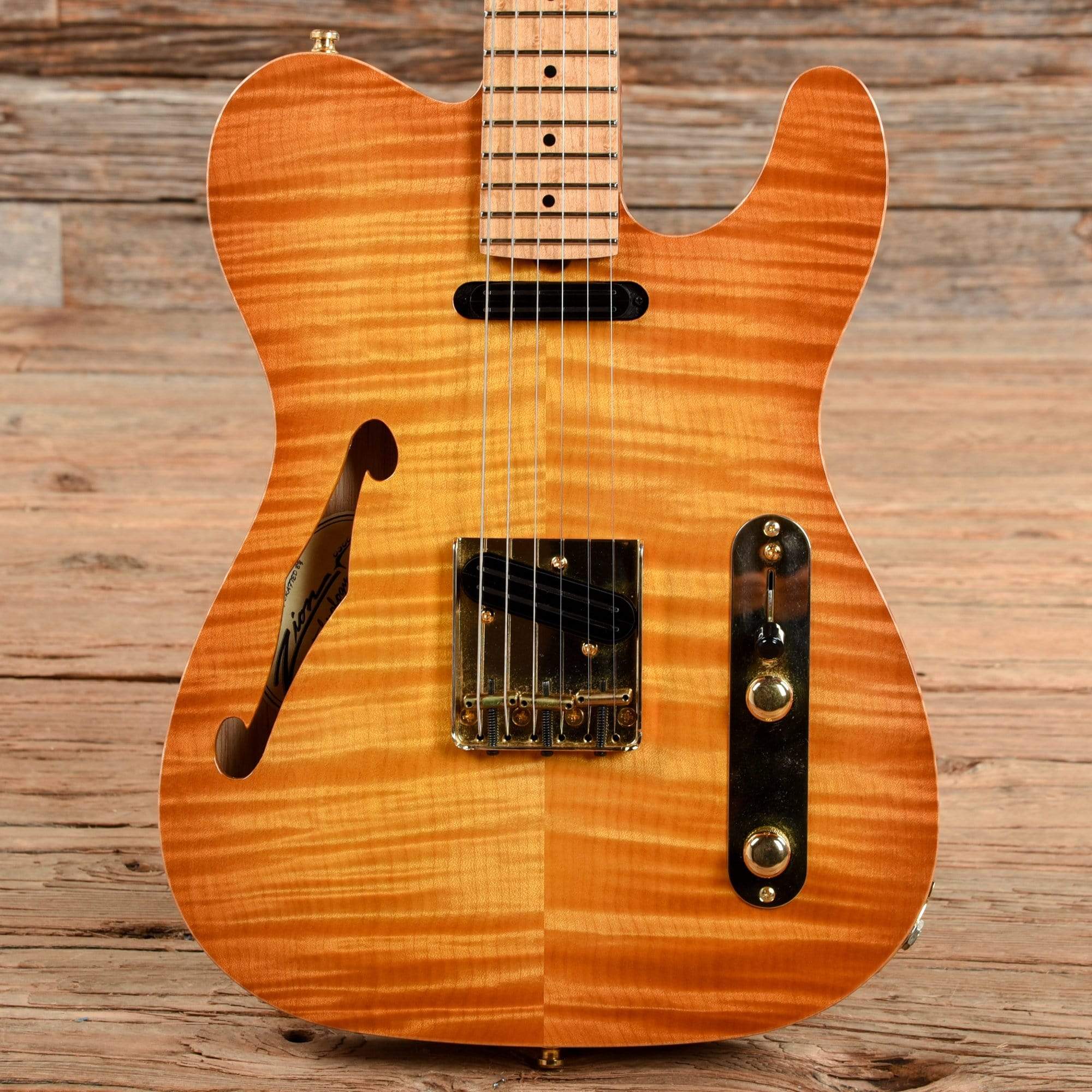 Zion "Ninety" Model Honeyburst 1996 – Chicago Music Exchange